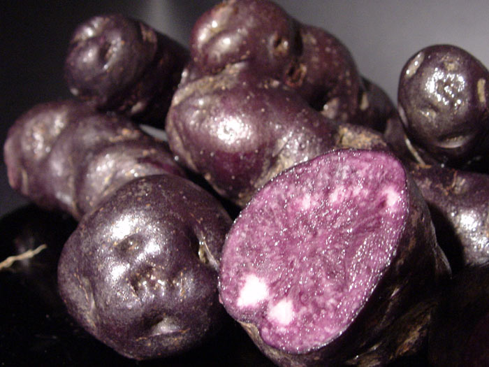 Māori potatoes | Te Papa